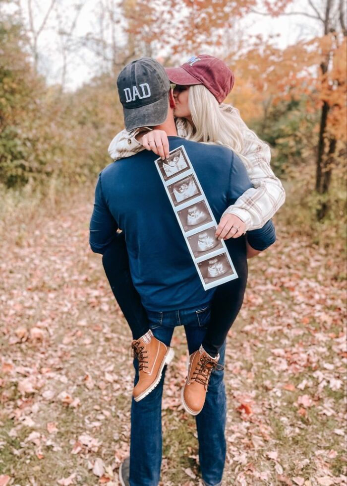 The Best Fall Pregnancy Announcement Ideas!